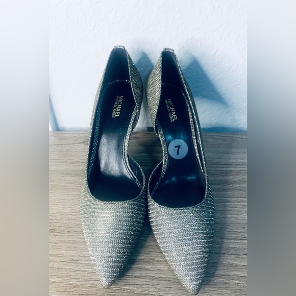 MICHAEL Michael Kors | Shoes | Michael Kors Ladies 7 M Metallic Silver ...